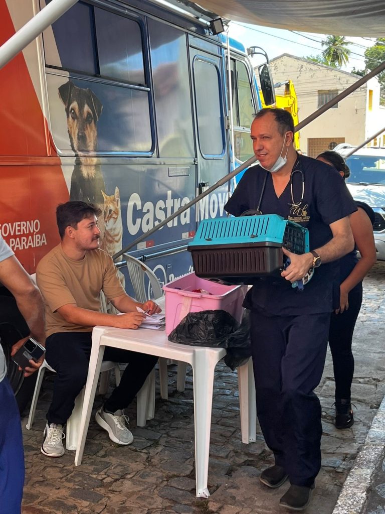 Quem ama cuida, quem cuida, castra! Castramóvel em Itabaiana promove ...